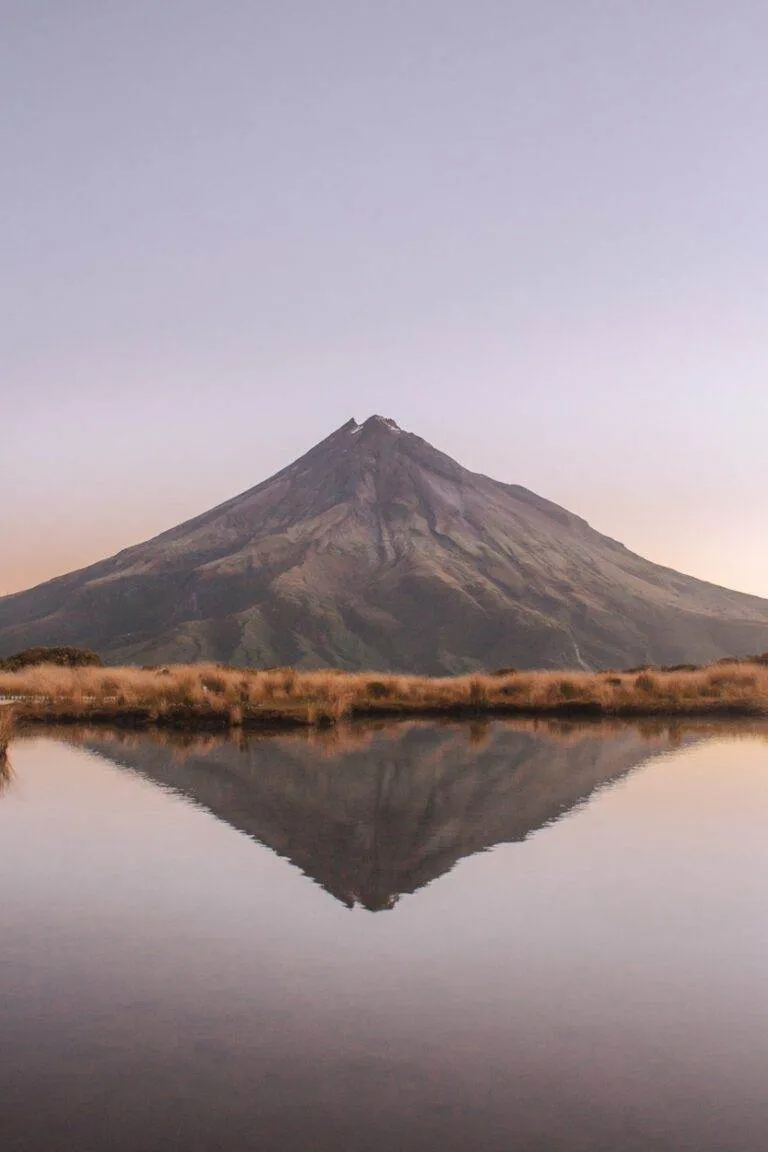 KENT ROAD – MOUNT TARANAKI’S ICONIC INSTAGRAM SPOT - I AM CASEY LEE