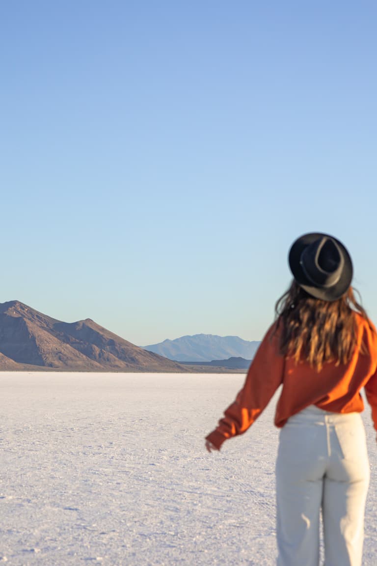 AN ESSENTIAL GUIDE FOR A BONNEVILLE SALT FLATS SUNRISE - I AM CASEY LEE
